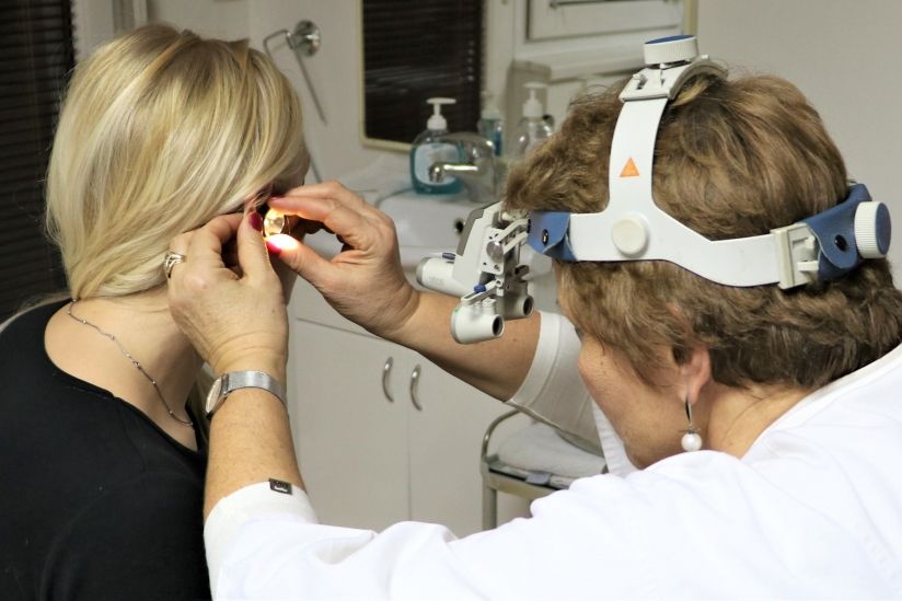 Kako prepoznati i lečiti upalu uha? - As Medicus